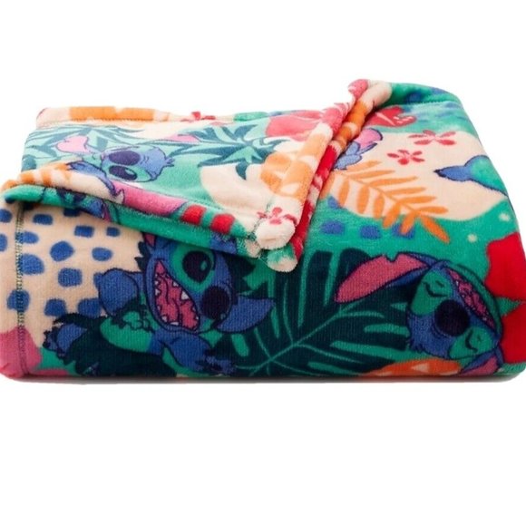 The Big One | Bedding | New Disney Lilo Stitch Aloha Soft Plush Throw ...